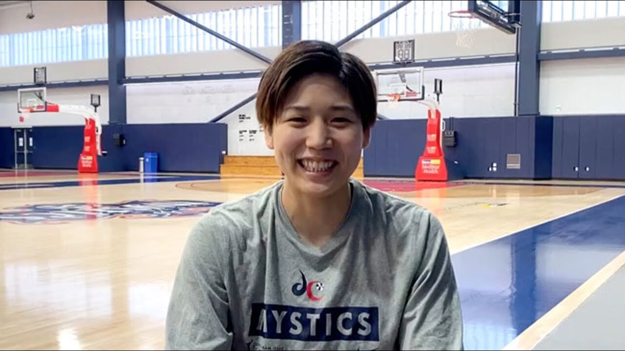 Women's basketball is hot!Rui Machida from Asahikawa makes an ...